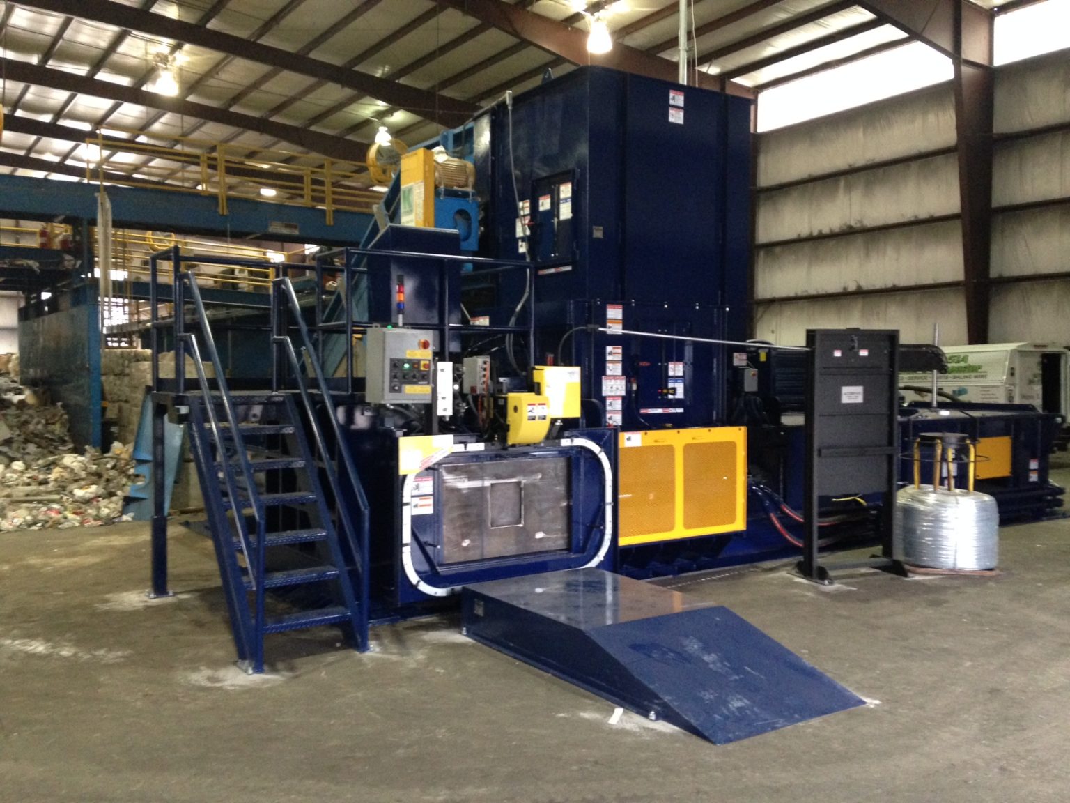 Marathon Galaxy 2 Ram Wide Balers - Municipal Equipment, Inc.