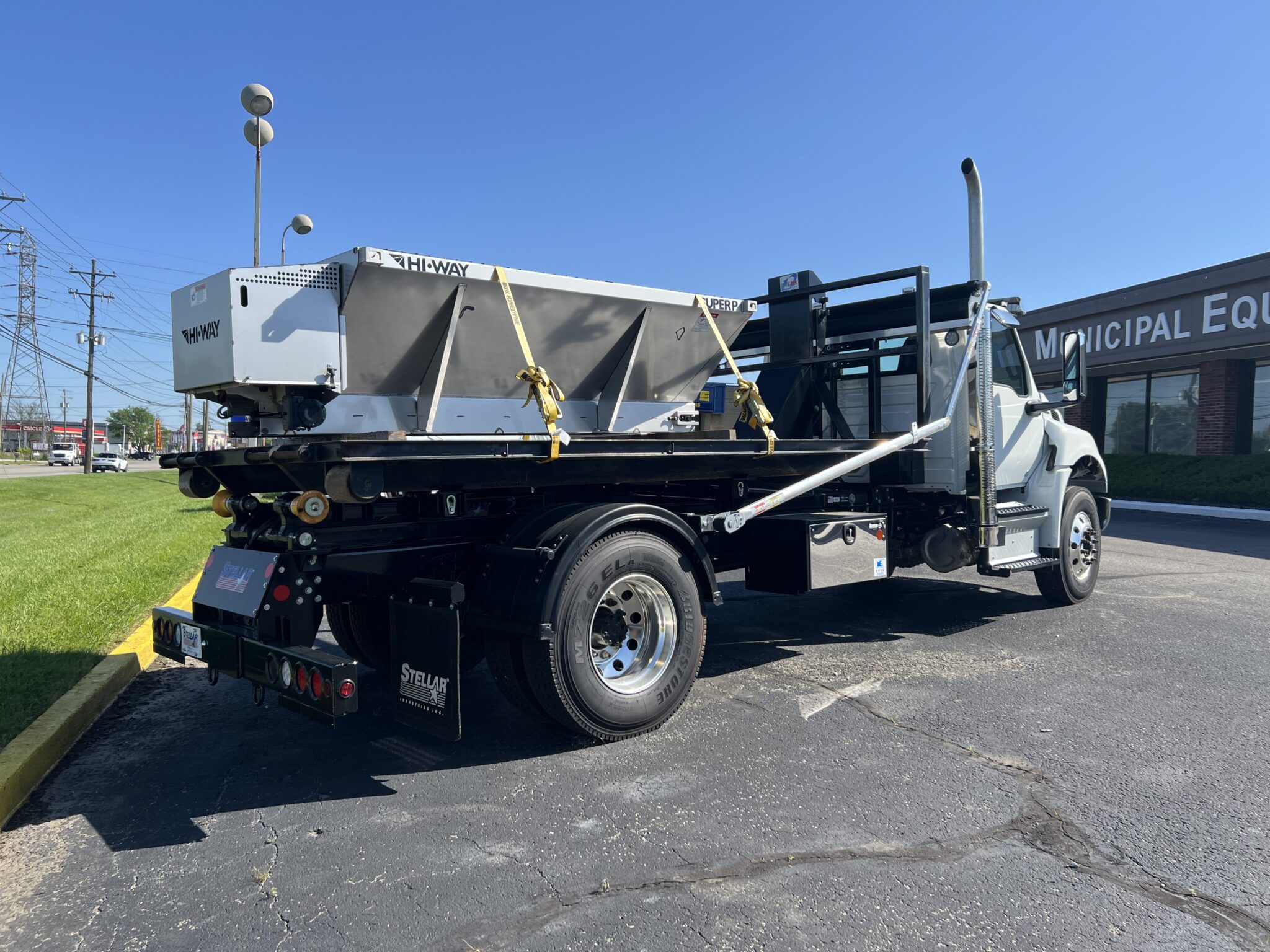 Roll-Off Equipment - Municipal Equipment, Inc.