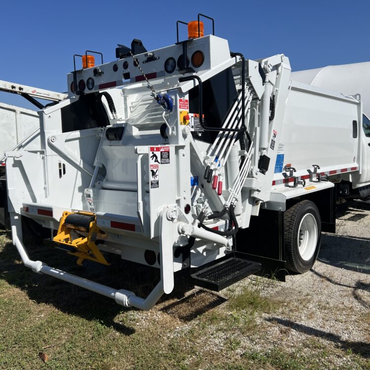 Curbtender - Municipal Equipment, Inc.